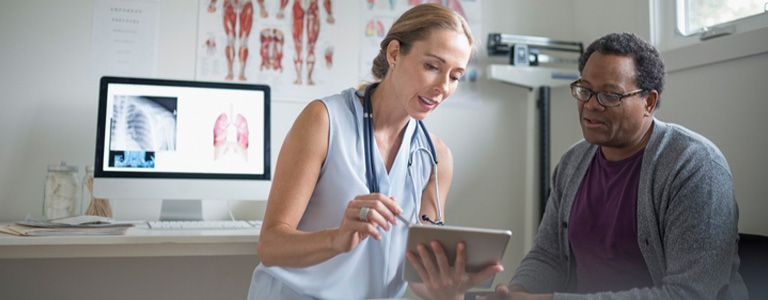 Differences Between a Physician Assistant and a Doctor